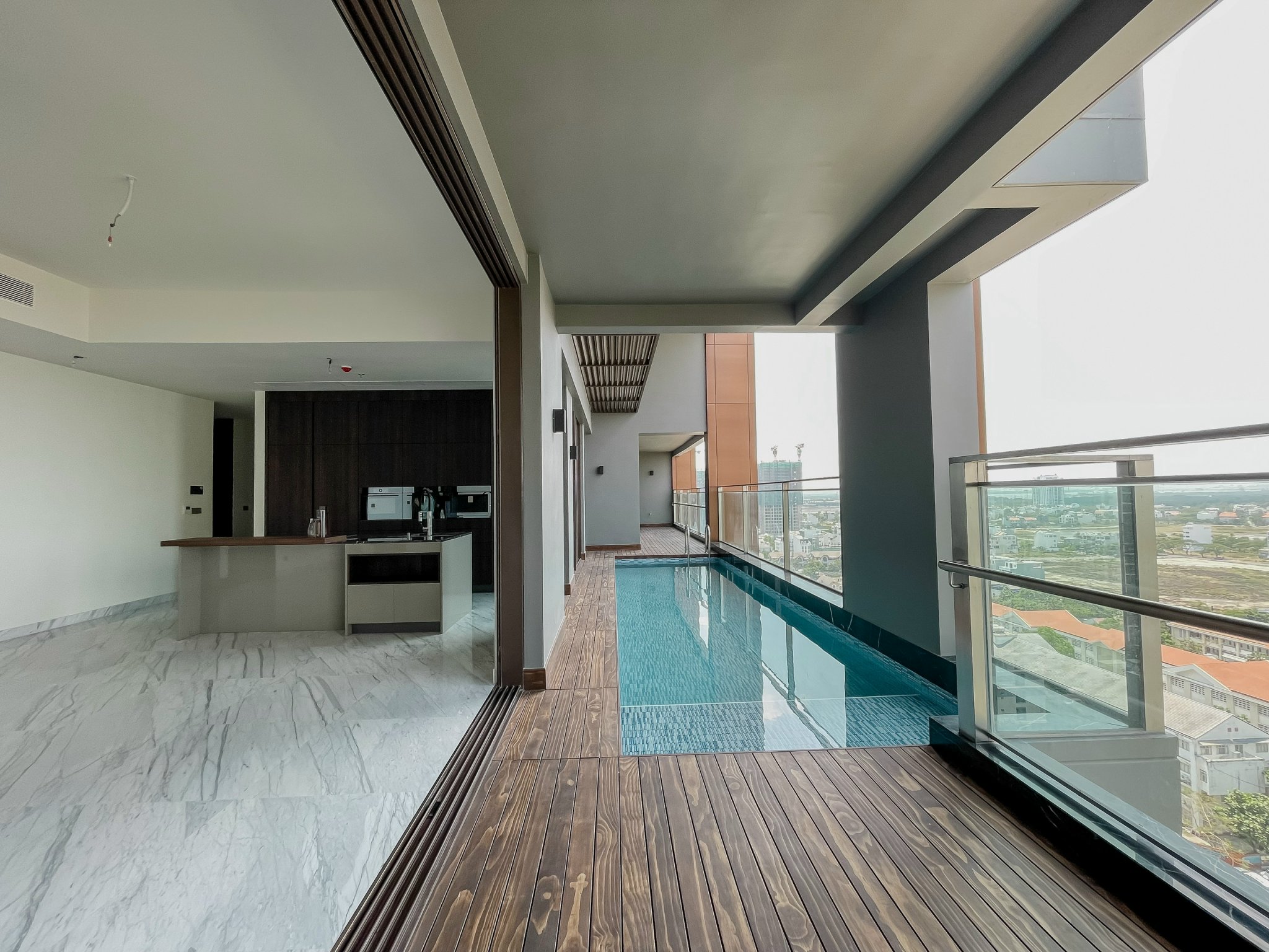[4 Bedrooms] Define apartment for rent